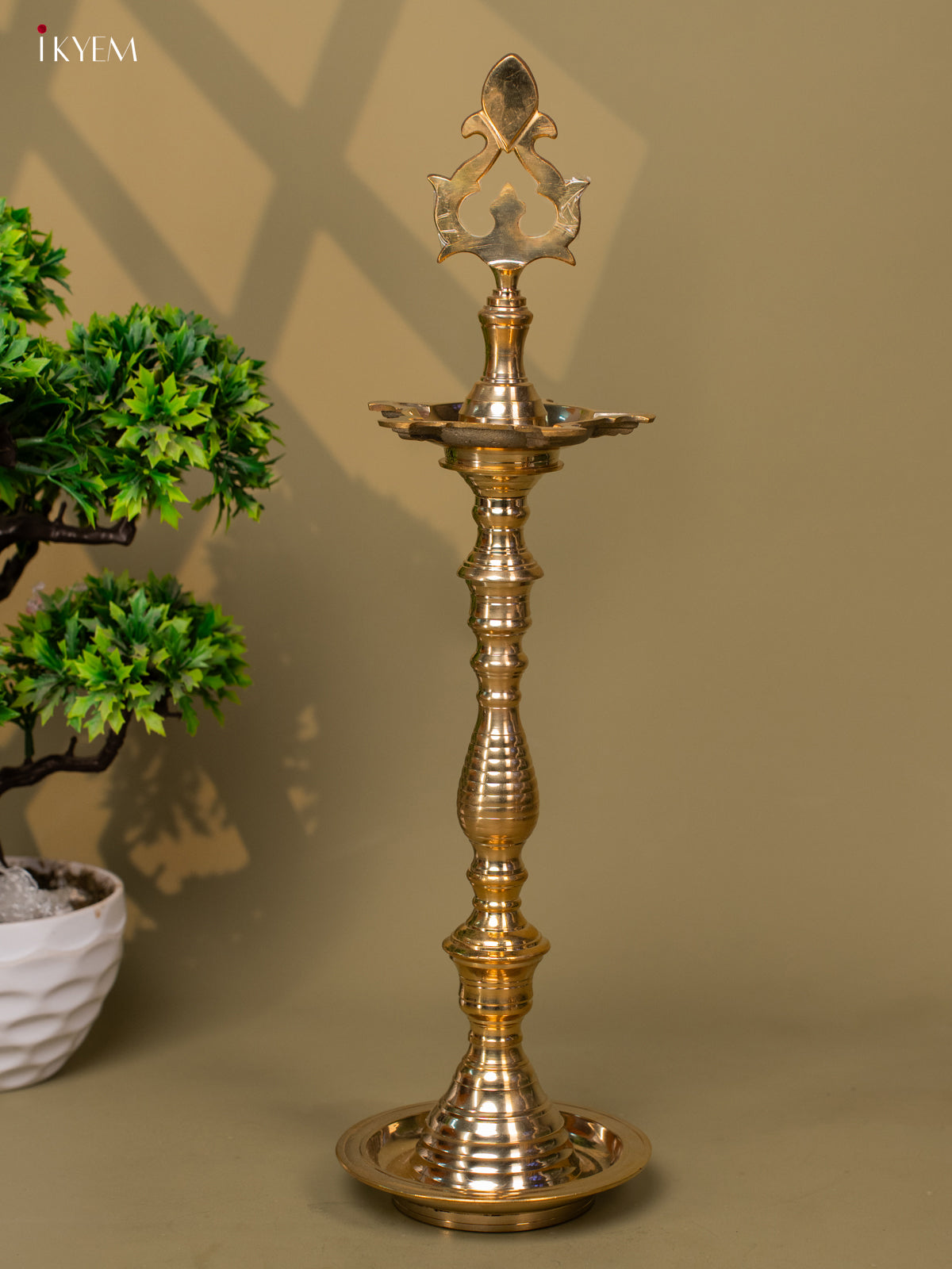 Buy Traditional Kuthu Vilakku Collection at Ikyem