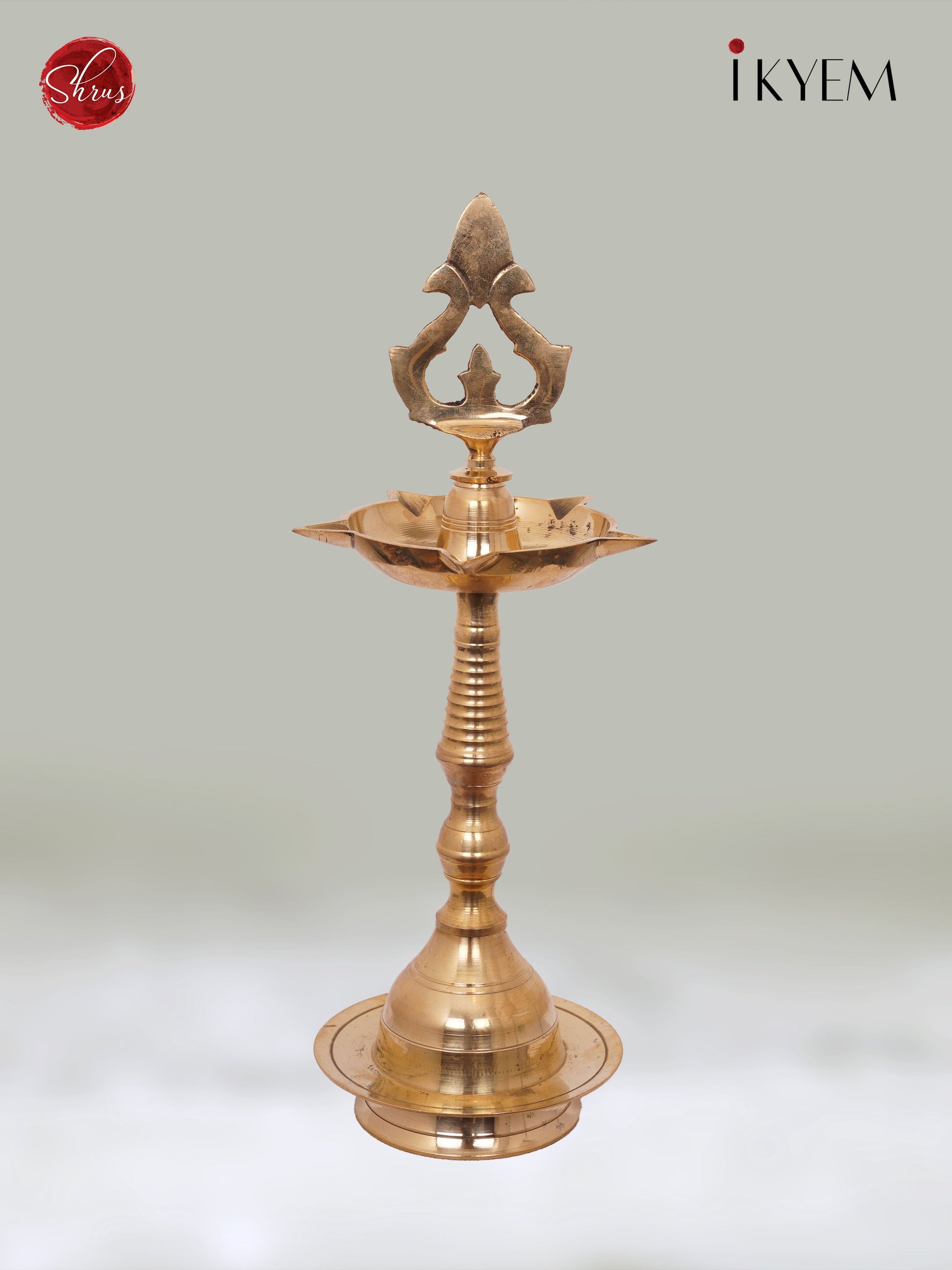 Brass Vel Kuthu Velakku with 5 Thirees – Ikyem