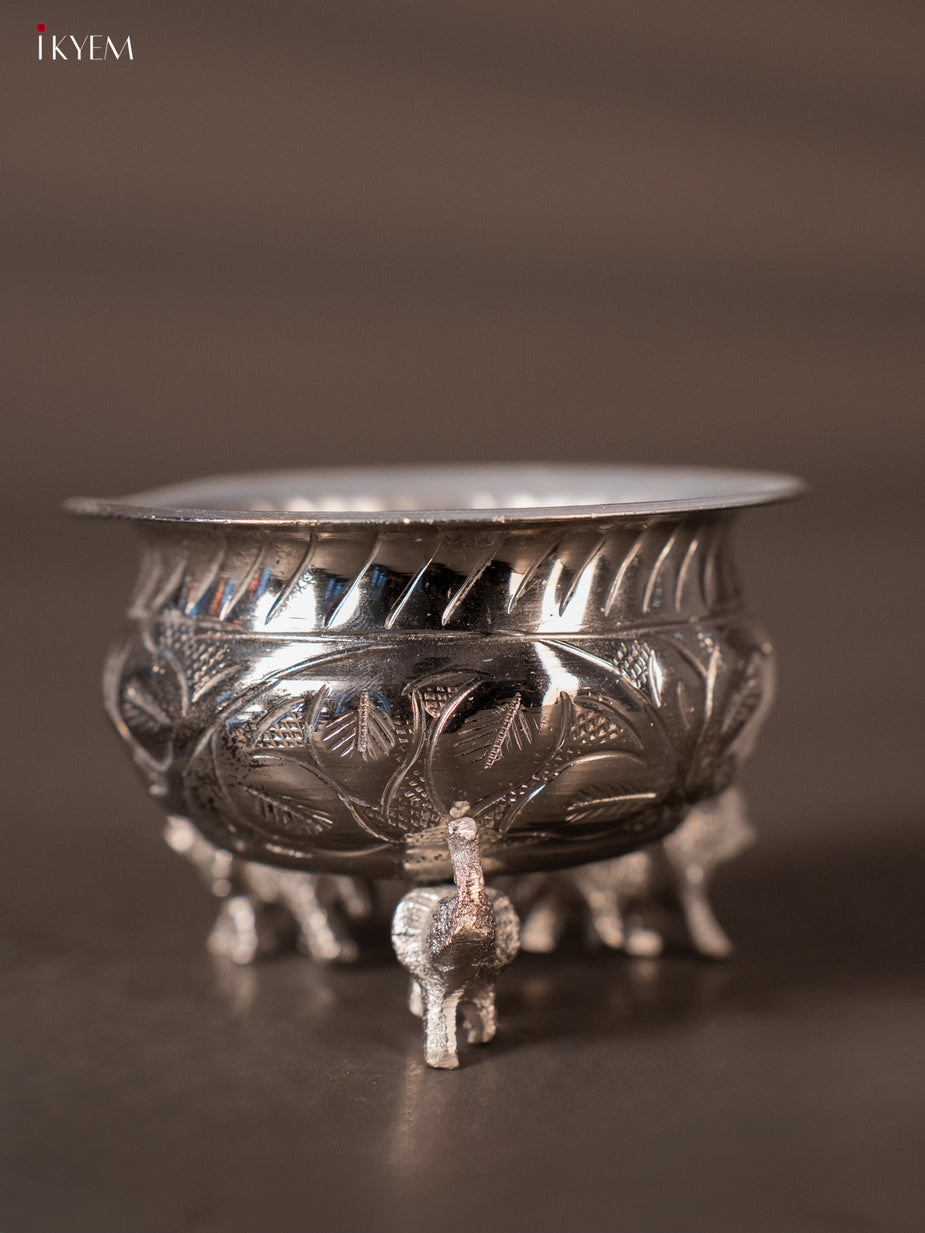 Buy Traditional & Decorative Urli Bowl for Home Décor – Ikyem