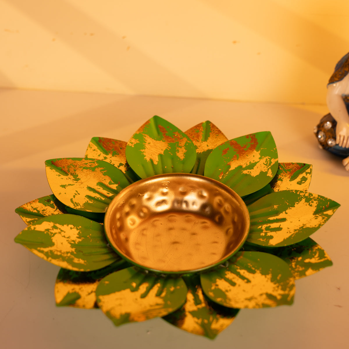 Metal Flower Urli (Small) - KK26232 – Ikyem